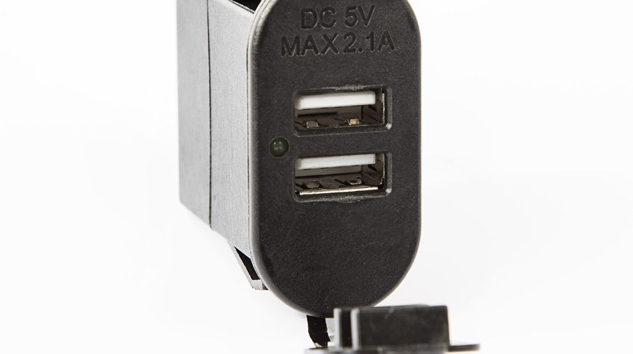 Dual USB Port Rocker Switch (17235.05) | Jeepey - Jeep parts, spares ...